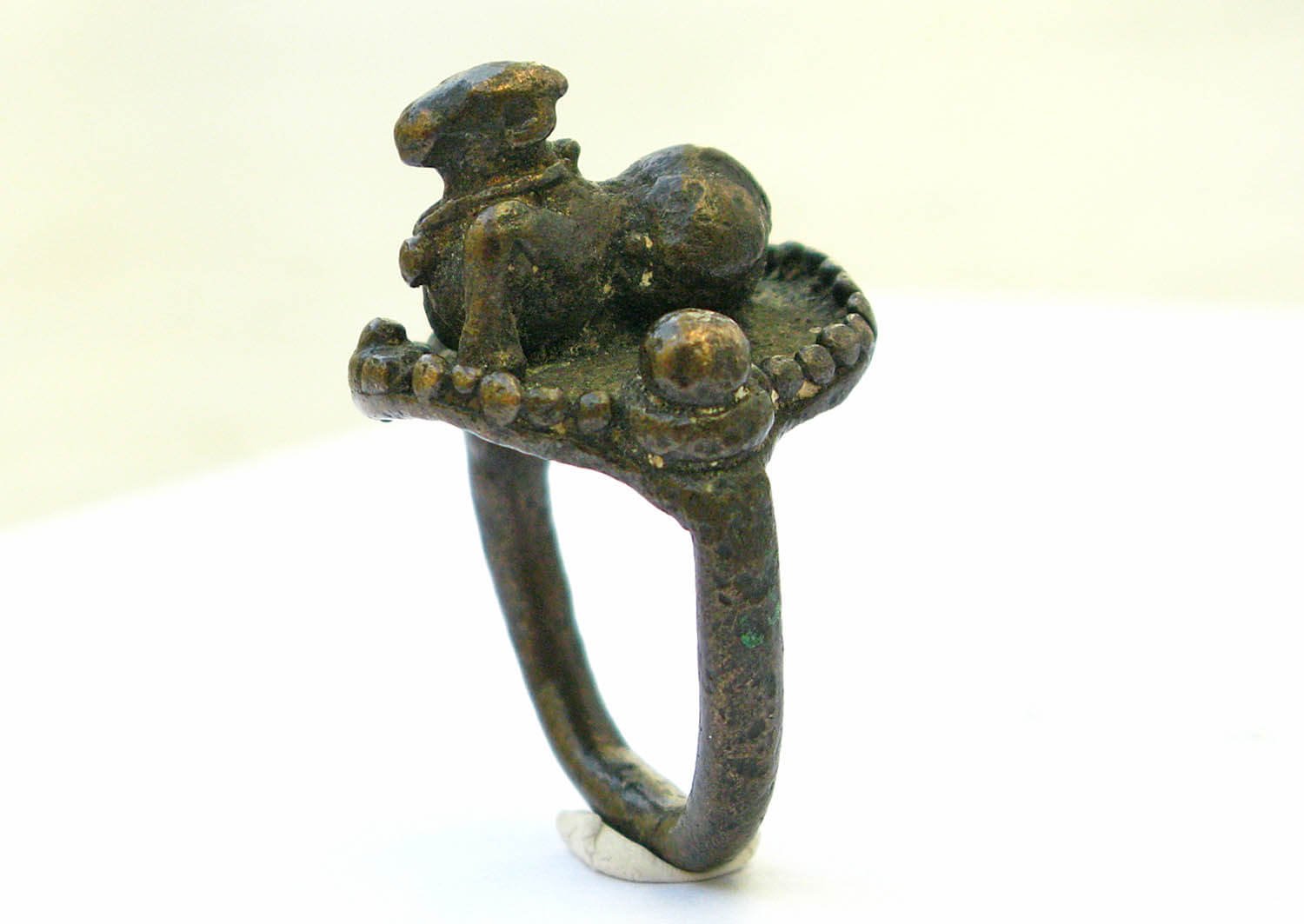 Nandi Ring from Karnataka, R-079-RESERVED - Michael Beste, Noahs Ark ...
